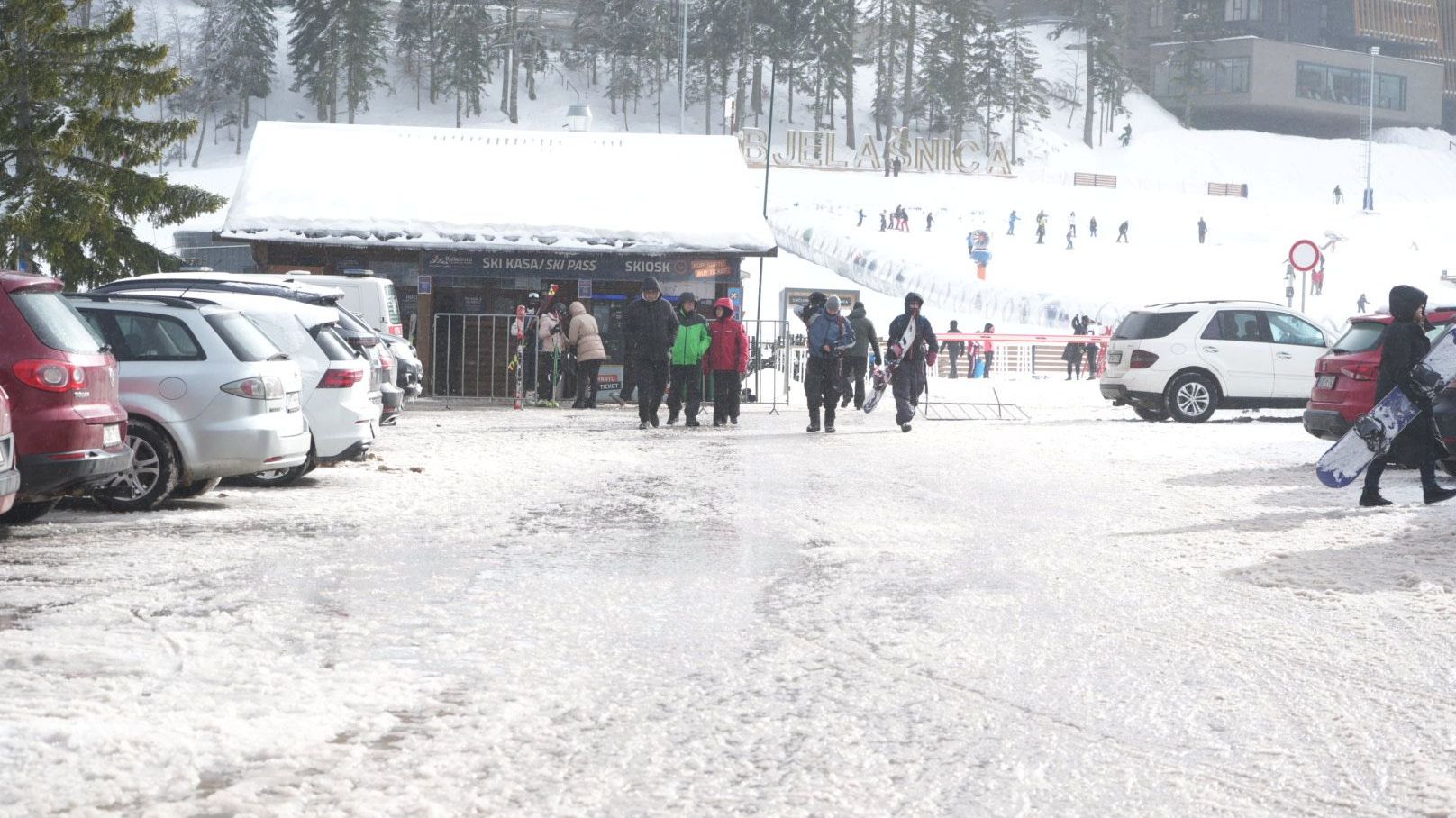 Kiša ne posustaje, snježne pahulje samo na planinskim vrhovima | 072info
